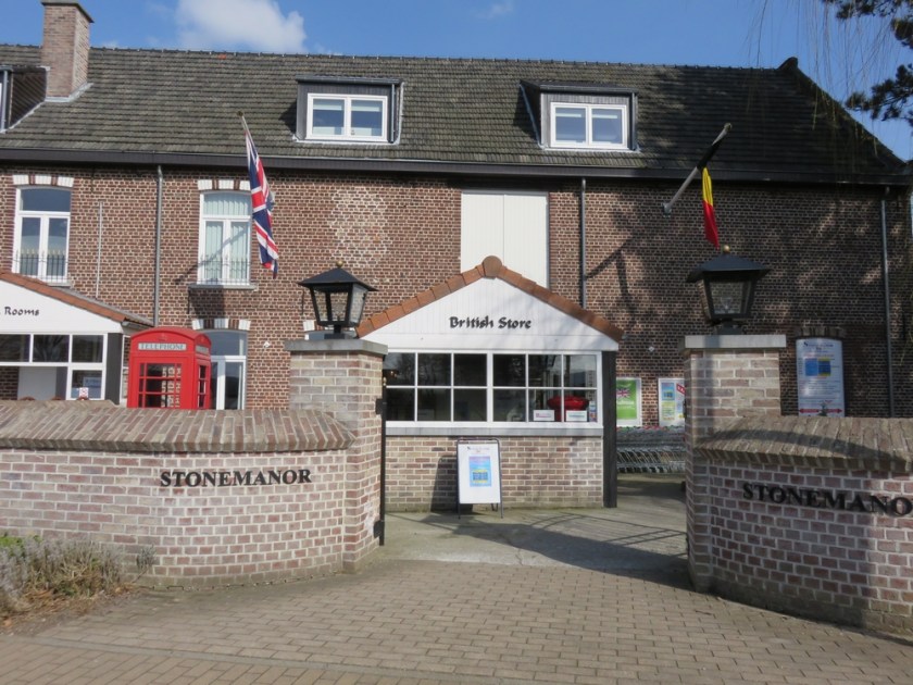 Finding vegan goodies. A visit to British shop Stonemanor, Everberg ...