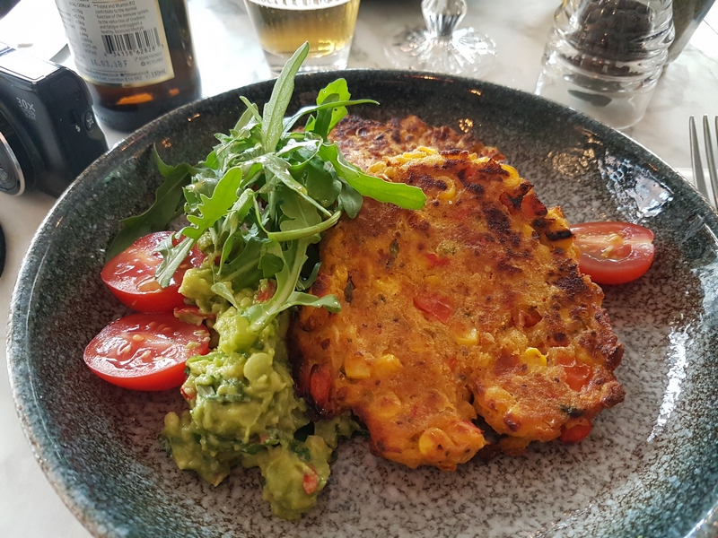 #142 Light lunch at vegan resto Redemption, London | The Bruges Vegan