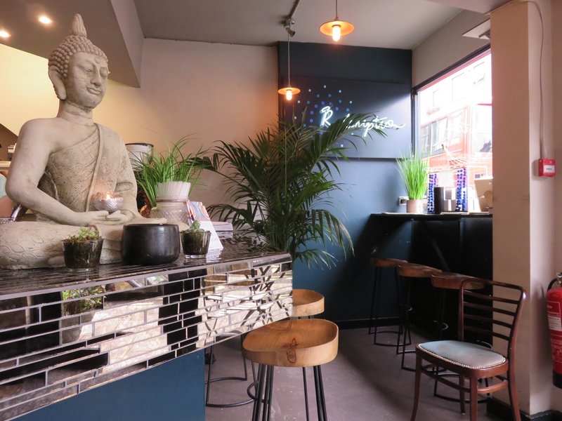 #142 Light lunch at vegan resto Redemption, London | The Bruges Vegan