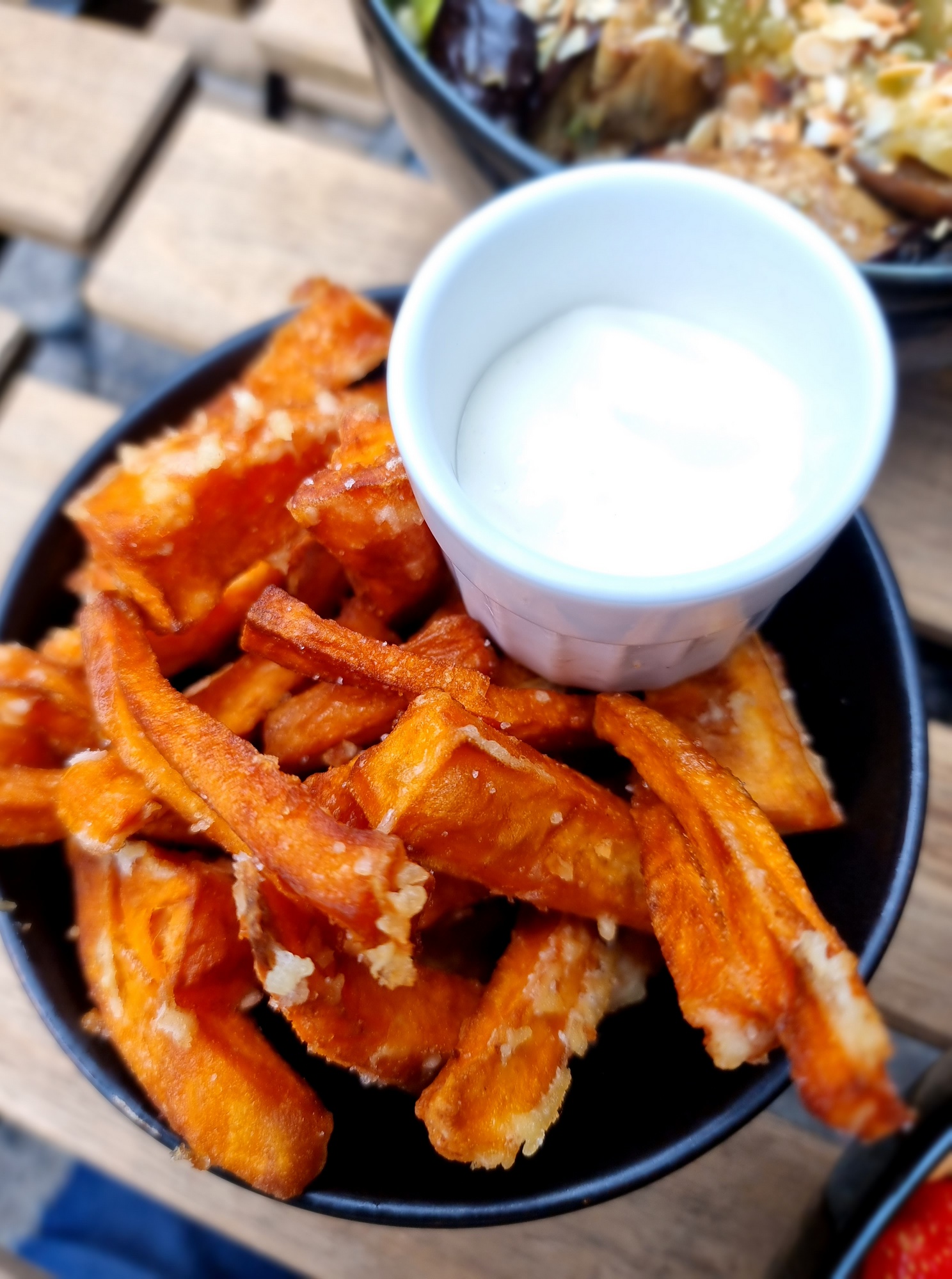 #352 Lovely lunch on the terrace of EVE- Muse, Metz (FR) | The Bruges Vegan