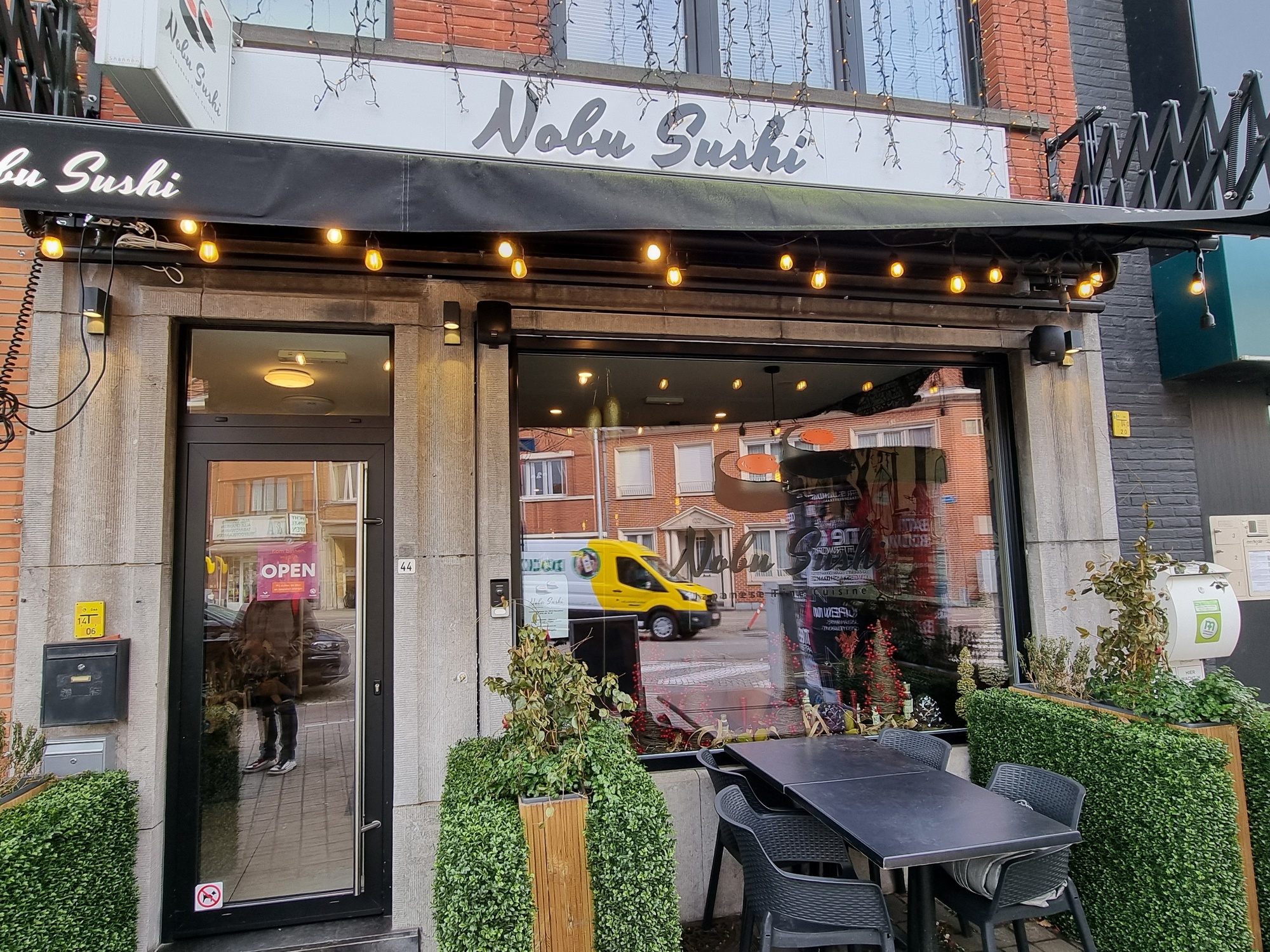 #423 Lovely vegan sushi boat, Nobu Sushi, Leuven | The Bruges Vegan